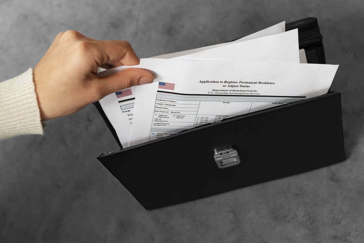 Differerence between Language and Communication| TLD